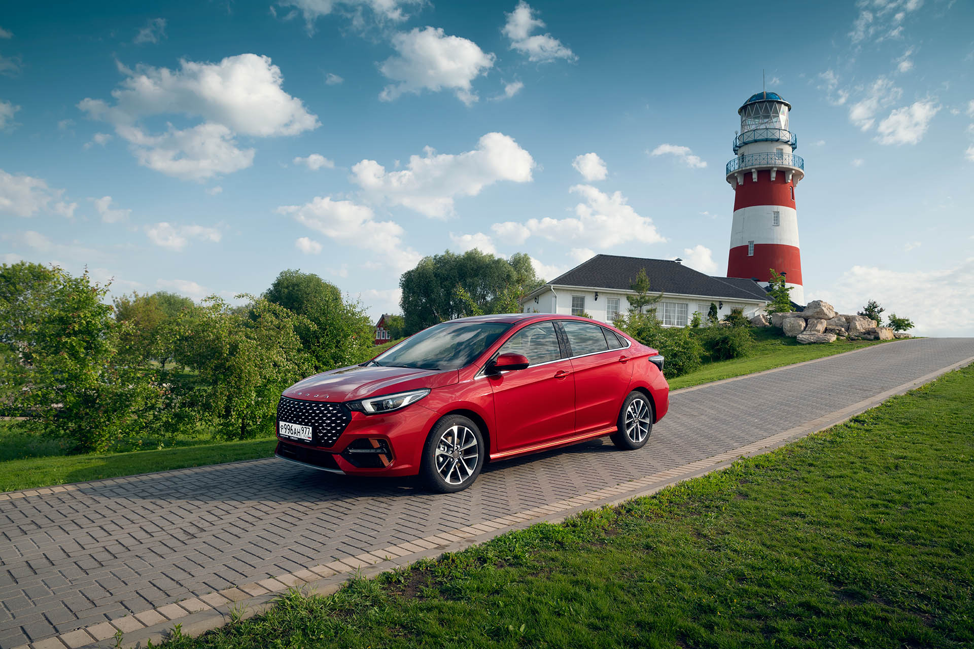 Тест-драйв седана Omoda S5 — Сноб